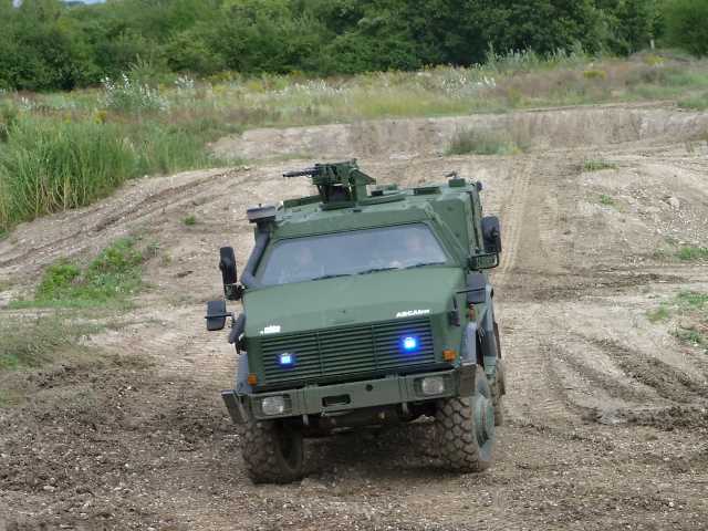 WarWheels.Net - Dingo 2 All-Protected NBC Recon Vehicle Photos